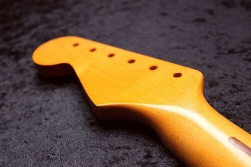 Vintage Amber neck varnishing process | how to paint a guitar NitorLACK